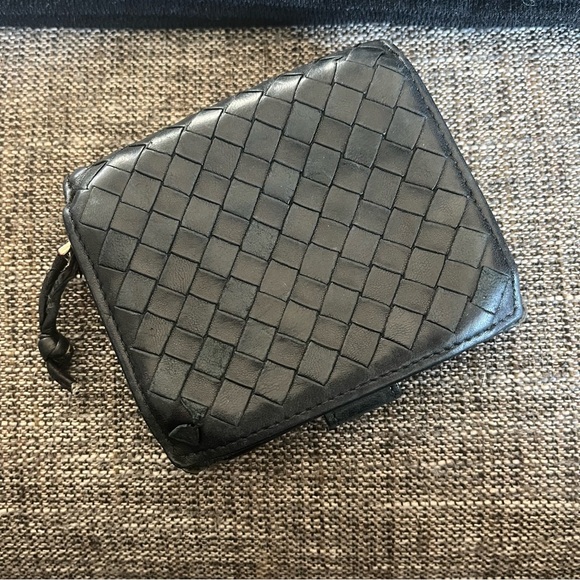 Bottega Veneta | Bags | Bottega Veneta Black Bifold Wallet Zip Coin ...